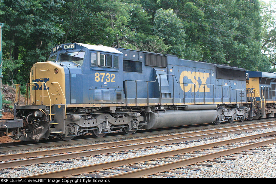 CSX SD60I #8732 on Q703-21
